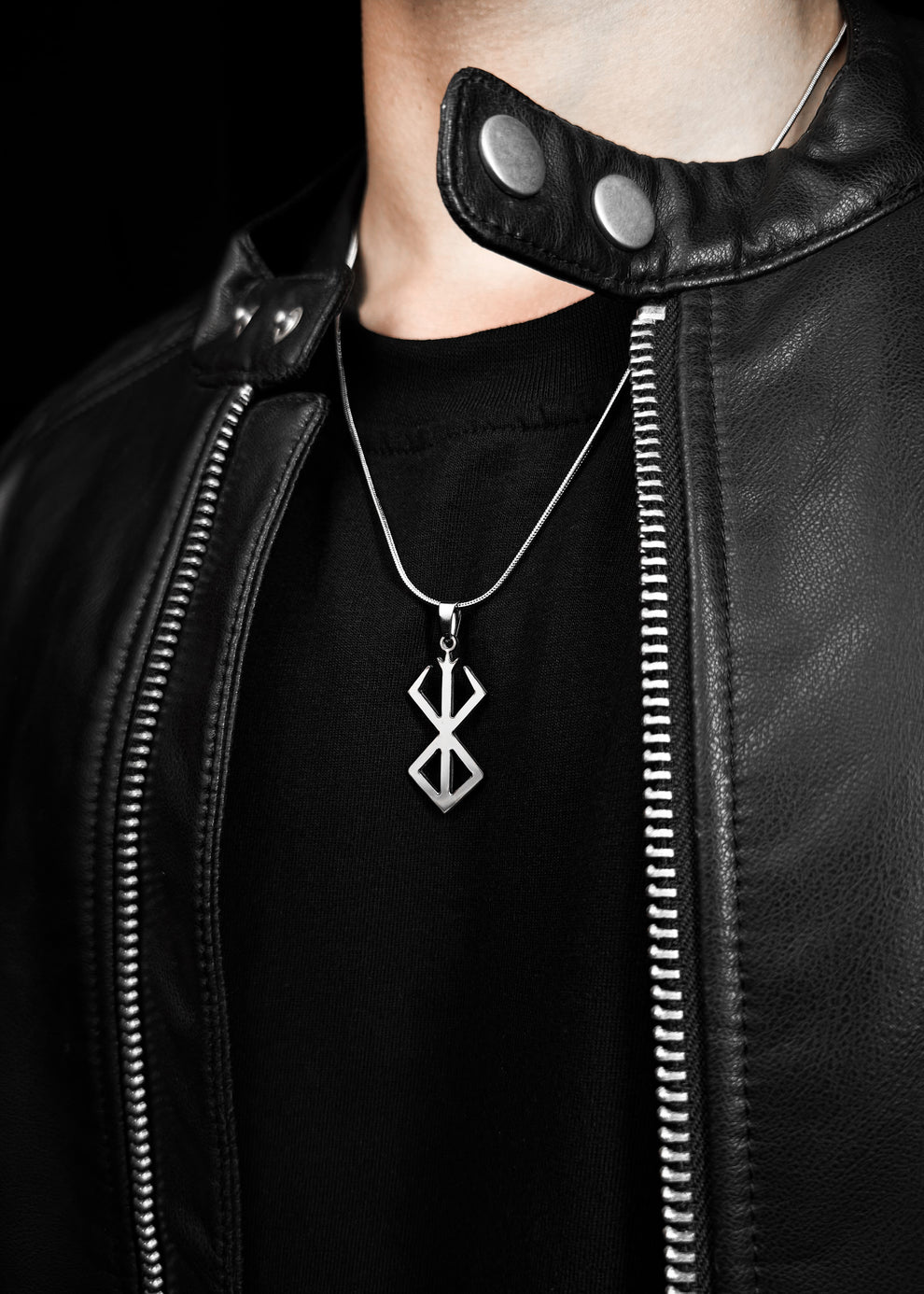 BERSERK / PENDANT WITH CHAIN – ZENIN