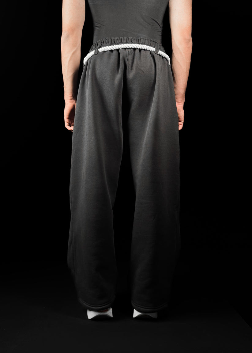 BLACK TOJI / SWEATPANTS – ZENIN